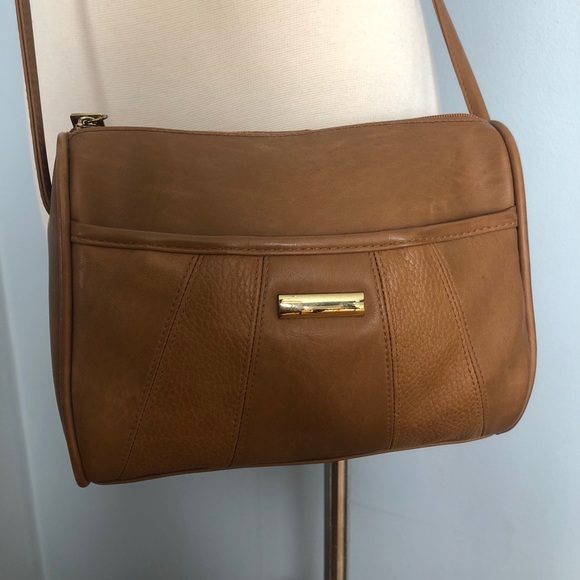Vintage | Bags | Vintage Sarne Light Brown Vinyl Purse | Poshmark